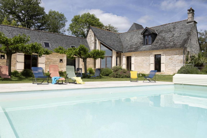 300 M² Gîte ∙ 6 Chambres ∙ 14 Personnes - Souillac
