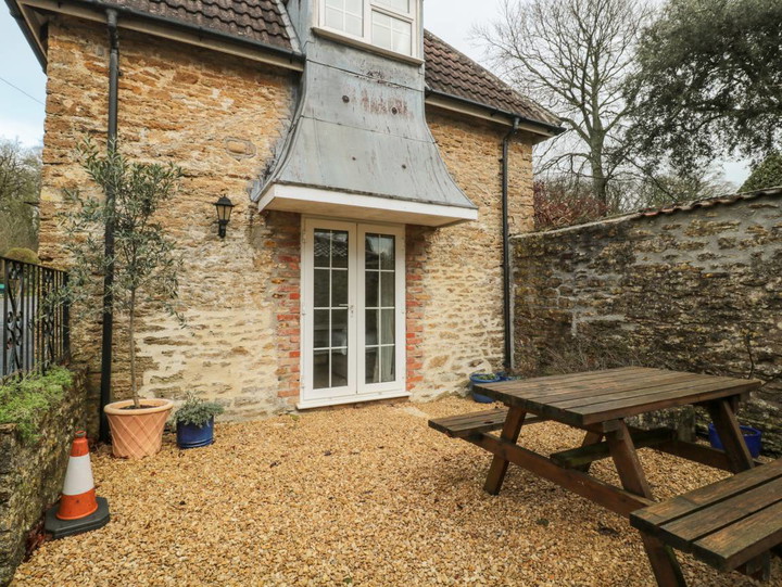 Cottage ∙ 4 Bedrooms ∙ 8 Guests - Frome