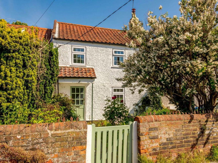 Cottage ∙ 2 Bedrooms ∙ 3 Guests - Lowestoft