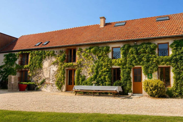 250 M² Gîte ∙ 5 Chambres ∙ 15 Personnes - Châlons-en-Champagne
