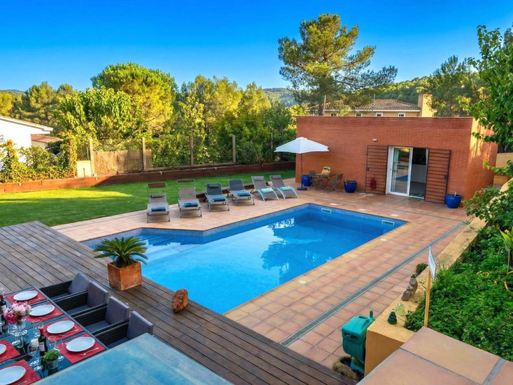 300 M² Villa ∙ 6 Habitaciones ∙ 12 Huéspedes - Sitges