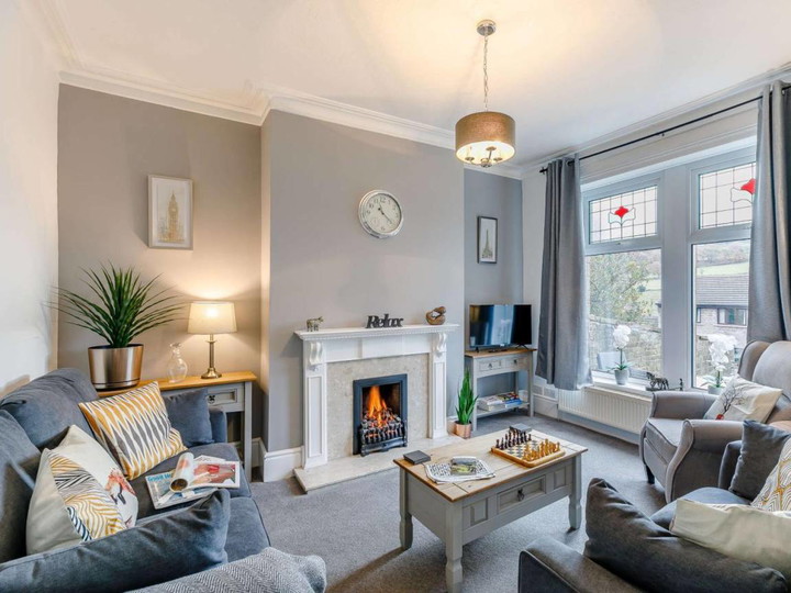 Cottage ∙ 4 Bedrooms ∙ 6 Guests - Holmfirth