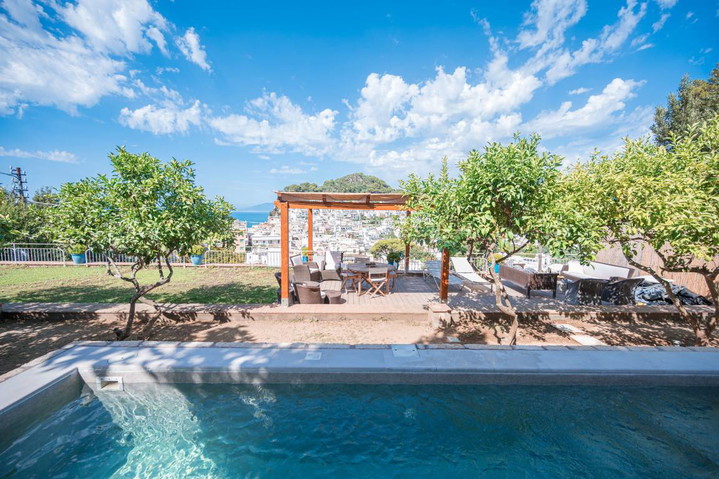 220 M² Villa ∙ 4 Slaapkamers ∙ 8 Gasten - Capri