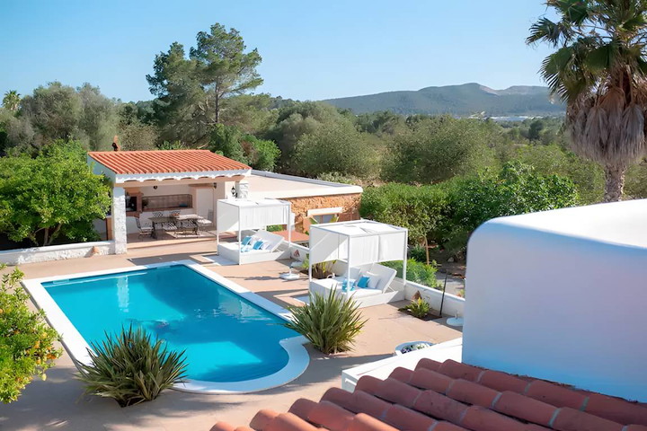 250 M² Villa ∙ 3 Bedrooms ∙ 6 Guests - Ibiza