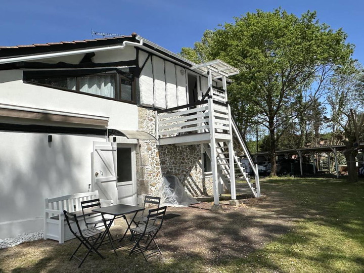 109 M² Gîte ∙ 2 Bedrooms ∙ 6 Guests - Dax