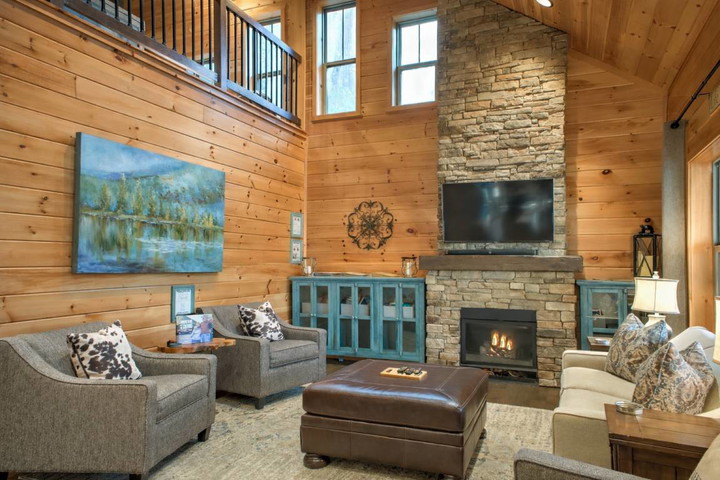 242 M² Cabin ∙ 3 Bedrooms ∙ 10 Guests - Tryon, NC