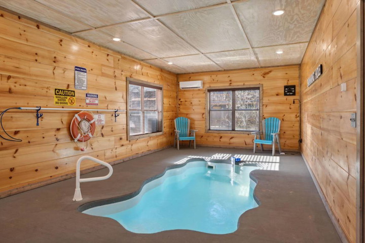 625 M² Cabin ∙ 12 Bedrooms ∙ 36 Guests - Gatlinburg, TN
