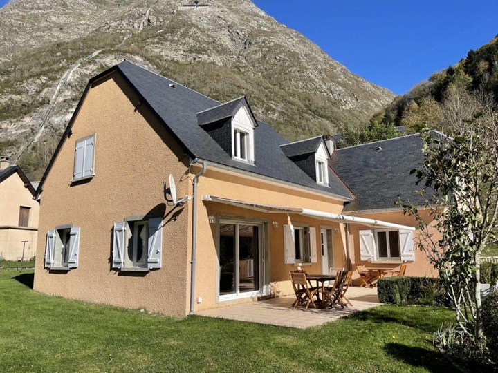 184 M² Gîte ∙ 5 Bedrooms ∙ 12 Guests - Luz-Saint-Sauveur