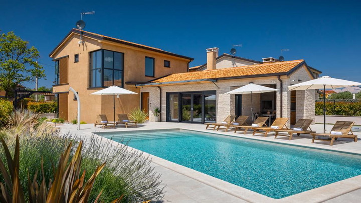180 M² Villa ∙ 4 Schlafzimmer ∙ 8 Gäste - Vrsar