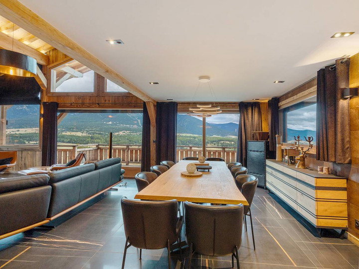 350 M² Chalet ∙ 6 Bedrooms ∙ 14 Guests - Les Angles