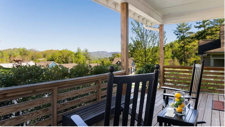 193 M² House ∙ 4 Bedrooms ∙ 10 Guests - Black Mountain, NC