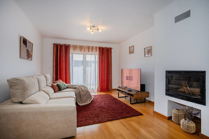 150 M² House ∙ 3 Bedrooms ∙ 6 Guests - Ponta Delgada