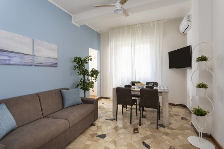 90 M² Ferienwohnung ∙ 2 Schlafzimmer ∙ 7 Gäste - Rimini