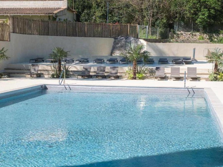 22 M² Caravan ∙ 2 Bedrooms ∙ 4 Guests - Orgon