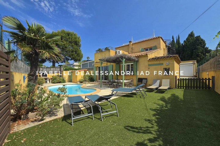125 M² Maison De Vacances ∙ 10 Chambres ∙ 10 Personnes - La Cadière-d'Azur