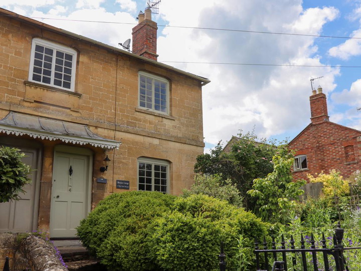 Cottage ∙ 3 Bedrooms ∙ 6 Guests - Broadway