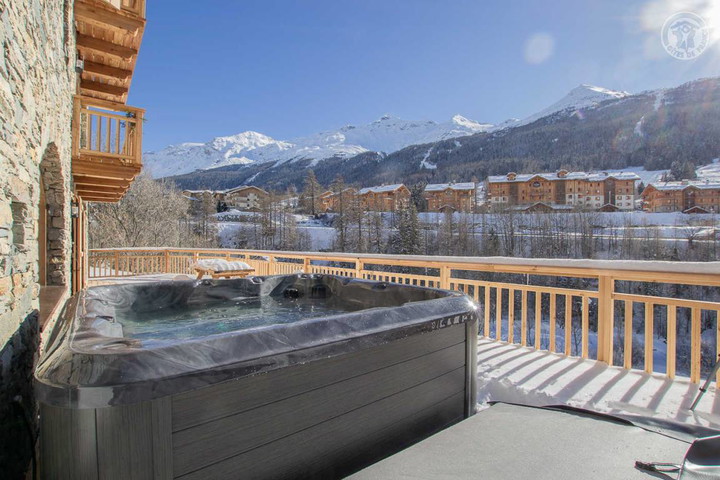 111 M² Gîte ∙ 5 Chambres ∙ 12 Personnes - Lanslevillard