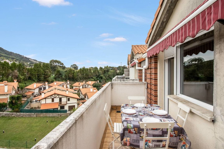 100 M² Apartamento ∙ 2 Habitaciones ∙ 4 Huéspedes - Castro Urdiales