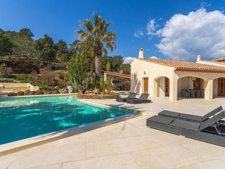 350 M² Maison De Vacances ∙ 5 Chambres ∙ 10 Personnes - Bormes-les-Mimosas