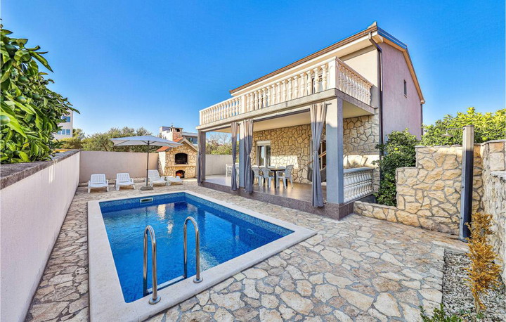 158 M² Ferienhaus ∙ 4 Schlafzimmer ∙ 12 Gäste - Kroatien