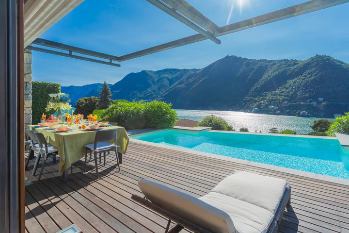 250 M² Villa ∙ 4 Bedrooms ∙ 8 Guests - Como