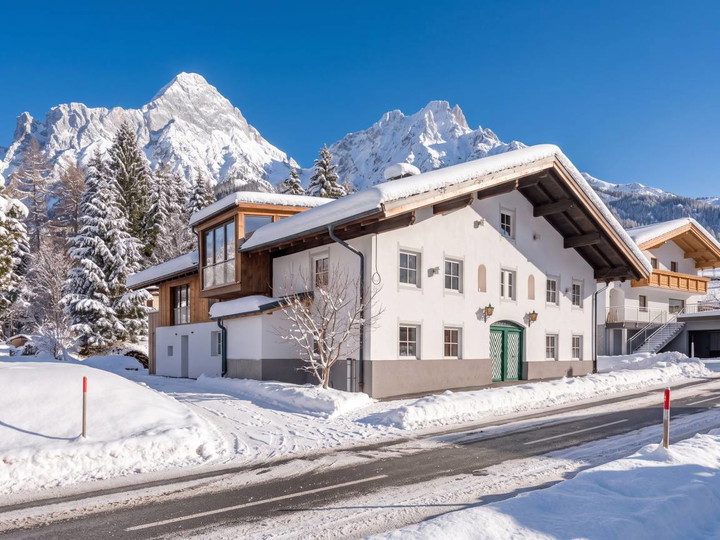 160 M² Apartment ∙ 3 Bedrooms ∙ 8 Guests - Lermoos