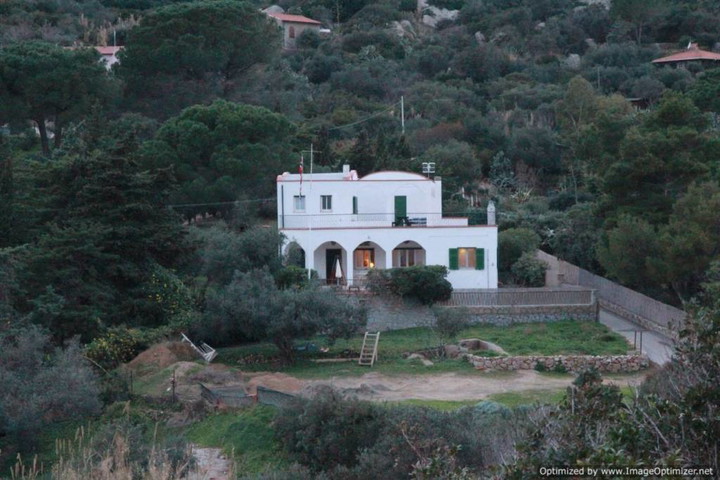 200 M² Villa ∙ 3 Bedrooms ∙ 9 Guests - Isola del Giglio