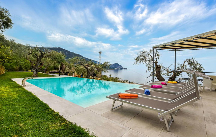 200 M² Casa Vacanza ∙ 3 Camere Da Letto ∙ 7 Ospiti - Castelbuono