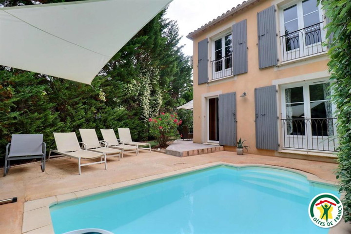 65 M² Gîte ∙ 2 Bedrooms ∙ 4 Guests - Nyons