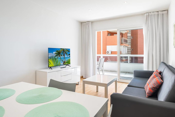 80 M² Aparthotel ∙ 2 Camere Da Letto ∙ 5 Ospiti - Benidorm