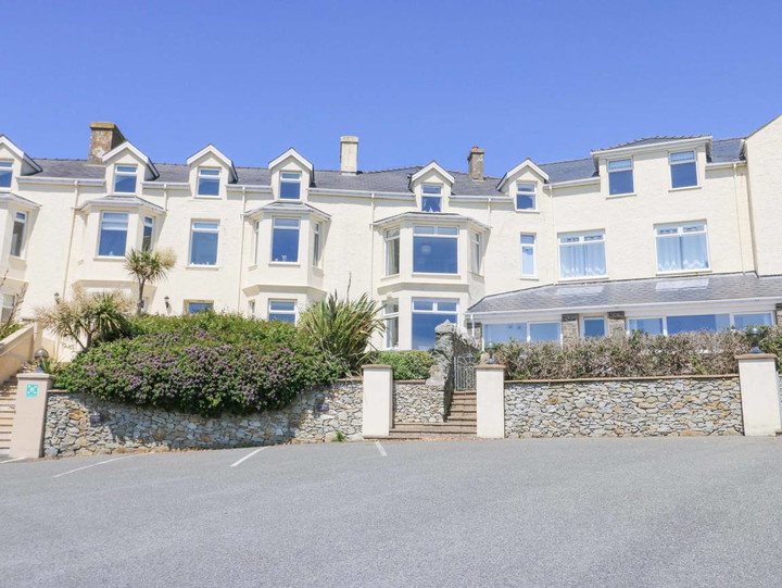 Cottage ∙ 3 Bedrooms ∙ 6 Guests - Trearddur Bay