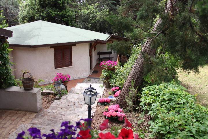 45 M² Chalet ∙ 1 Habitación ∙ 4 Huéspedes - Terracina