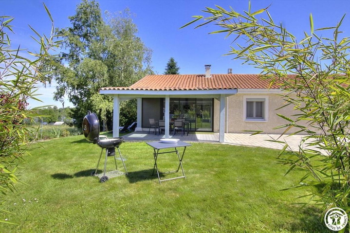 78 M² Gîte ∙ 2 Chambres ∙ 5 Personnes - Ain