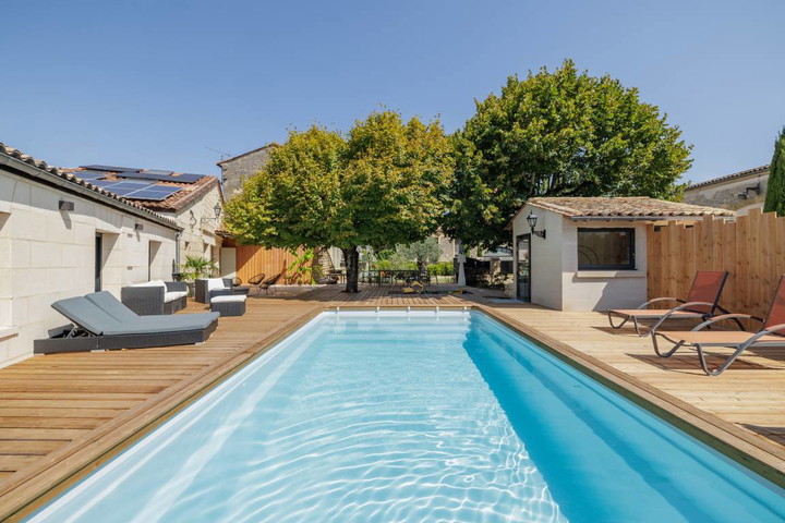 250 M² Villa ∙ 6 Chambres ∙ 11 Personnes - Libourne