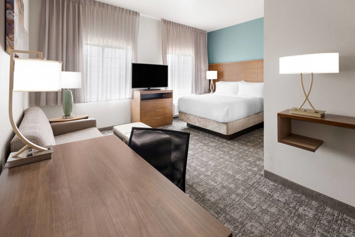 Hotel ∙ 1 Schlafzimmer ∙ 2 Gäste - Harrisburg, PA