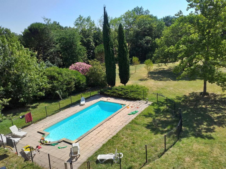 300 M² Gîte ∙ 8 Chambres ∙ 15 Personnes - ibis Styles Castelnaudary