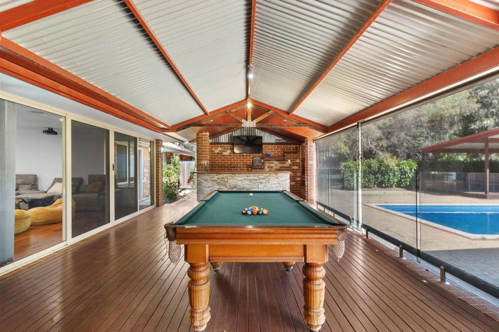 5000 M² Apartment ∙ 5 Bedrooms ∙ 10 Guests - Perth