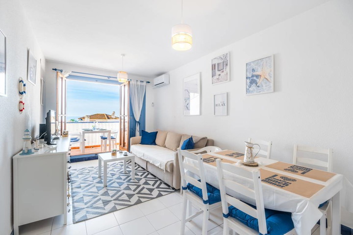 80 M² Apartamento ∙ 2 Habitaciones ∙ 4 Huéspedes - Santa Pola