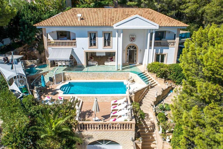 Villa ∙ 5 Bedrooms ∙ 10 Guests - Palma
