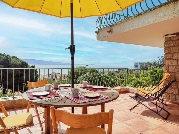 60 M² Gîte ∙ 2 Chambres ∙ 4 Personnes - Ajaccio