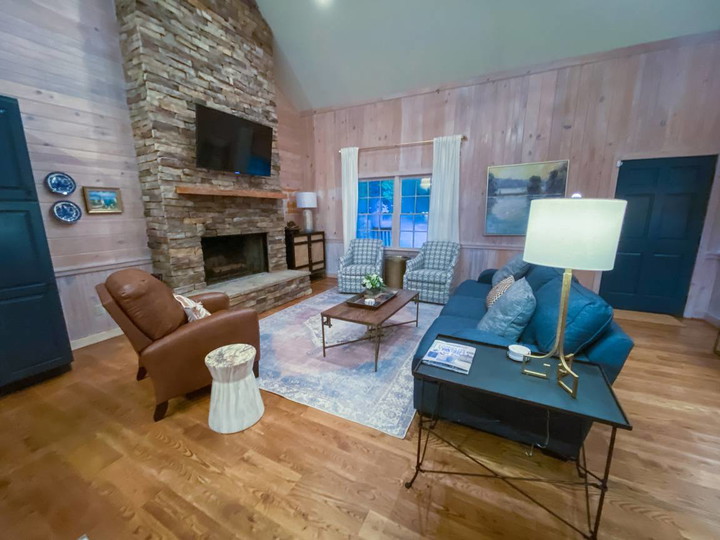 House ∙ 3 Bedrooms ∙ 12 Guests - Tuscaloosa, AL