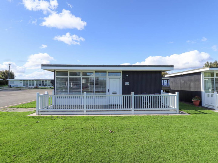 Cottage ∙ 2 Bedrooms ∙ 4 Guests - Anderby Creek