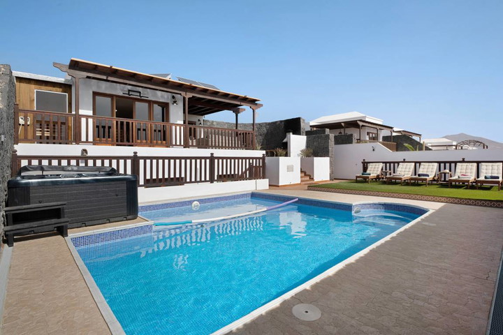 199 M² Villa ∙ 4 Chambres ∙ 10 Personnes - Playa Blanca, Espagne