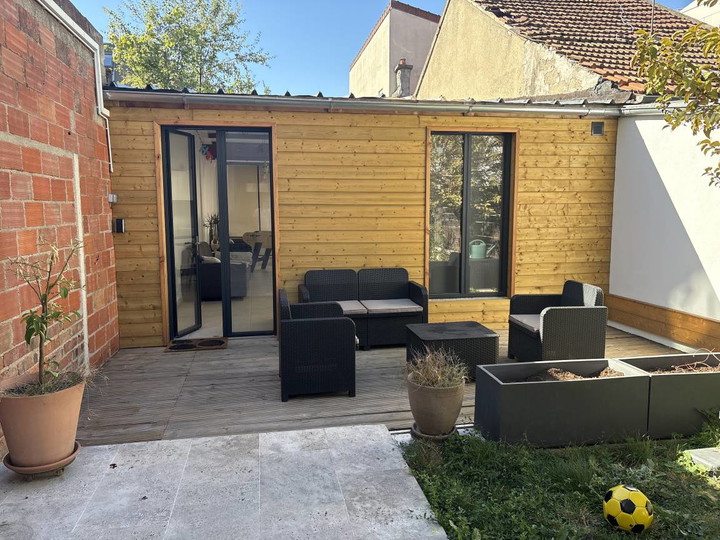 70 M² House ∙ 2 Bedrooms ∙ 7 Guests - Montreuil