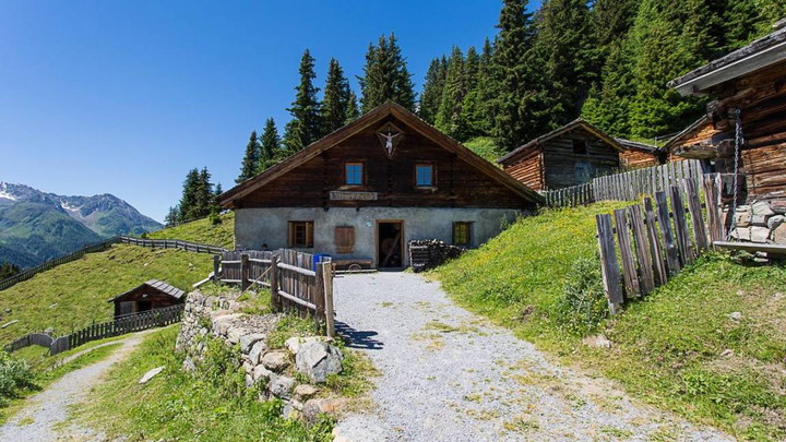 185 M² Apartment ∙ 4 Bedrooms ∙ 8 Guests - Ischgl