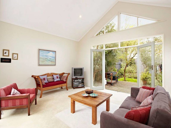 200 M² House ∙ 3 Bedrooms ∙ 5 Guests - St Kilda