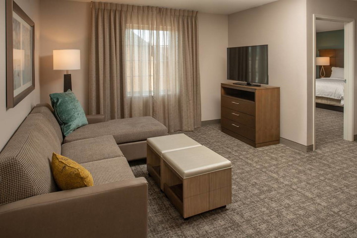 Hotel ∙ 1 Bedroom ∙ 4 Guests - Hillsboro, OR