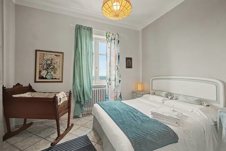 70 M² Apartamento ∙ 1 Habitación ∙ 4 Huéspedes - Barolo