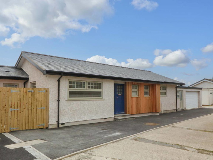 Cottage ∙ 3 Bedrooms ∙ 8 Guests - Trearddur Bay