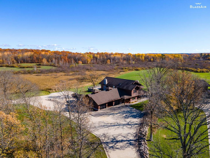 418 M² House ∙ 7 Bedrooms ∙ 24 Guests - Minnesota